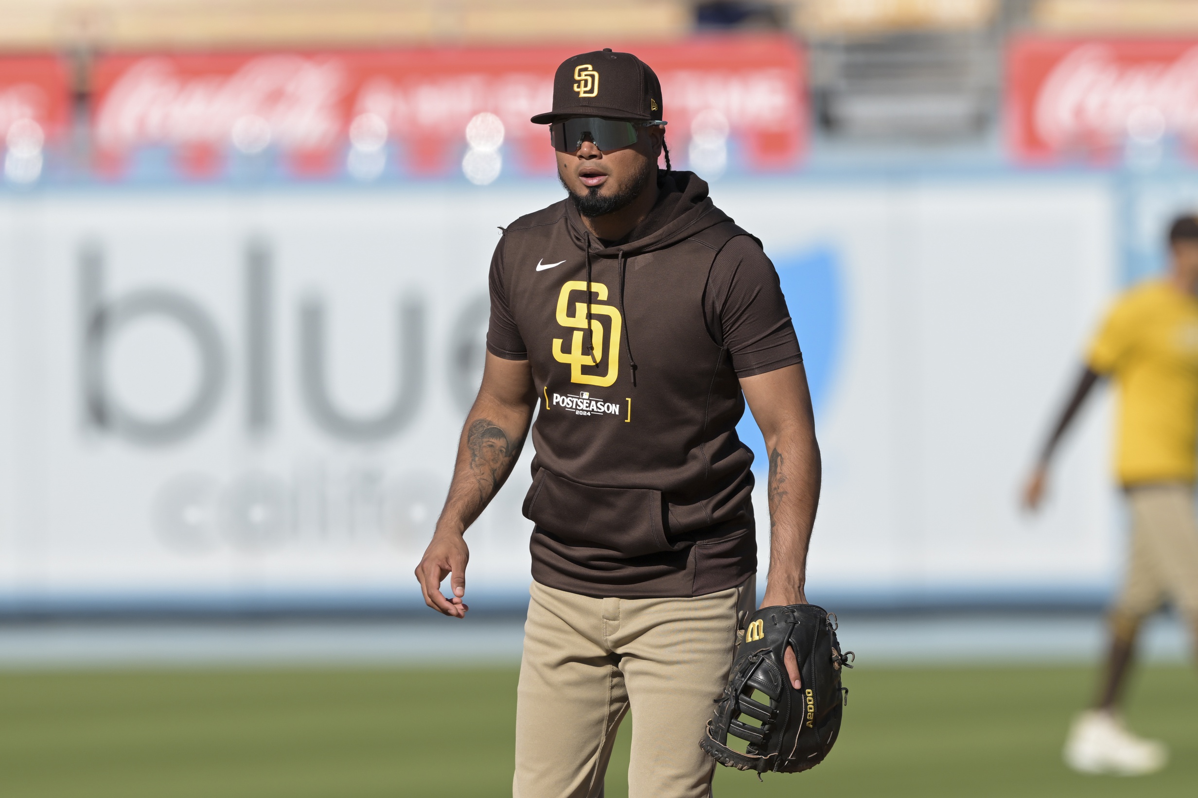 Blue Jays poised to snatch up $14M batting kingpin in daring trade move ...