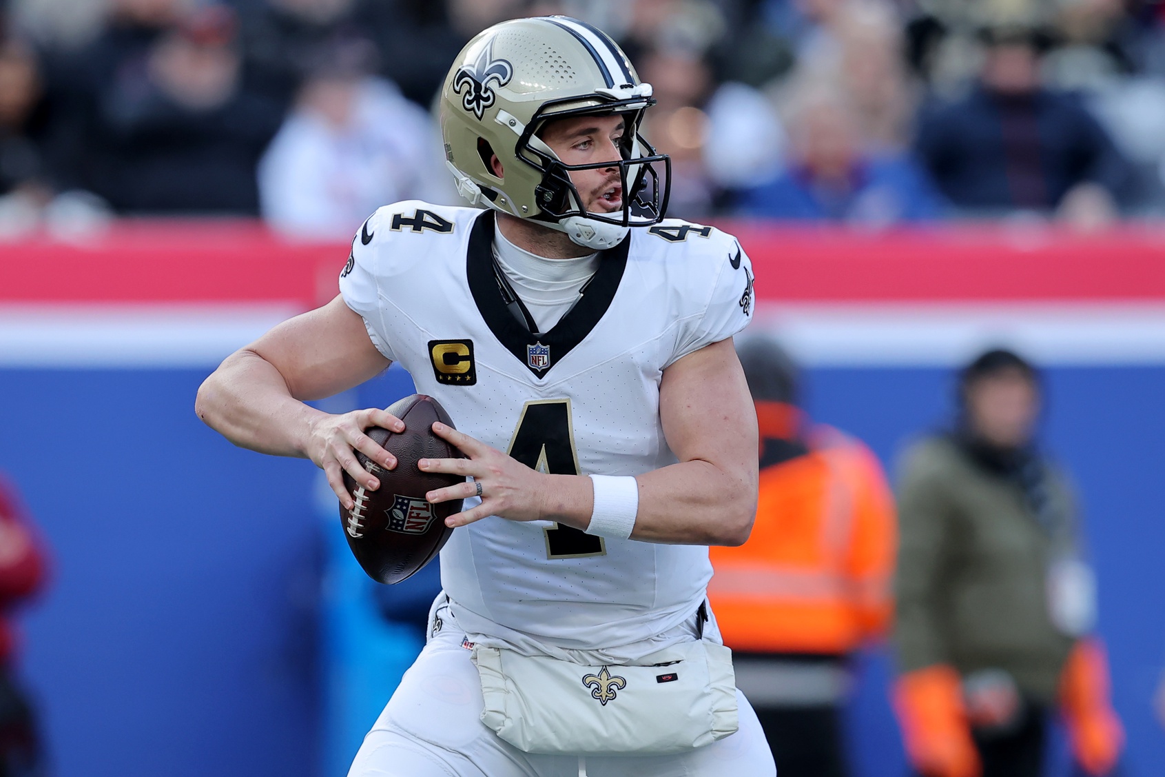 Saints mull over daring draft strategy to secure Derek Carr's successor ...