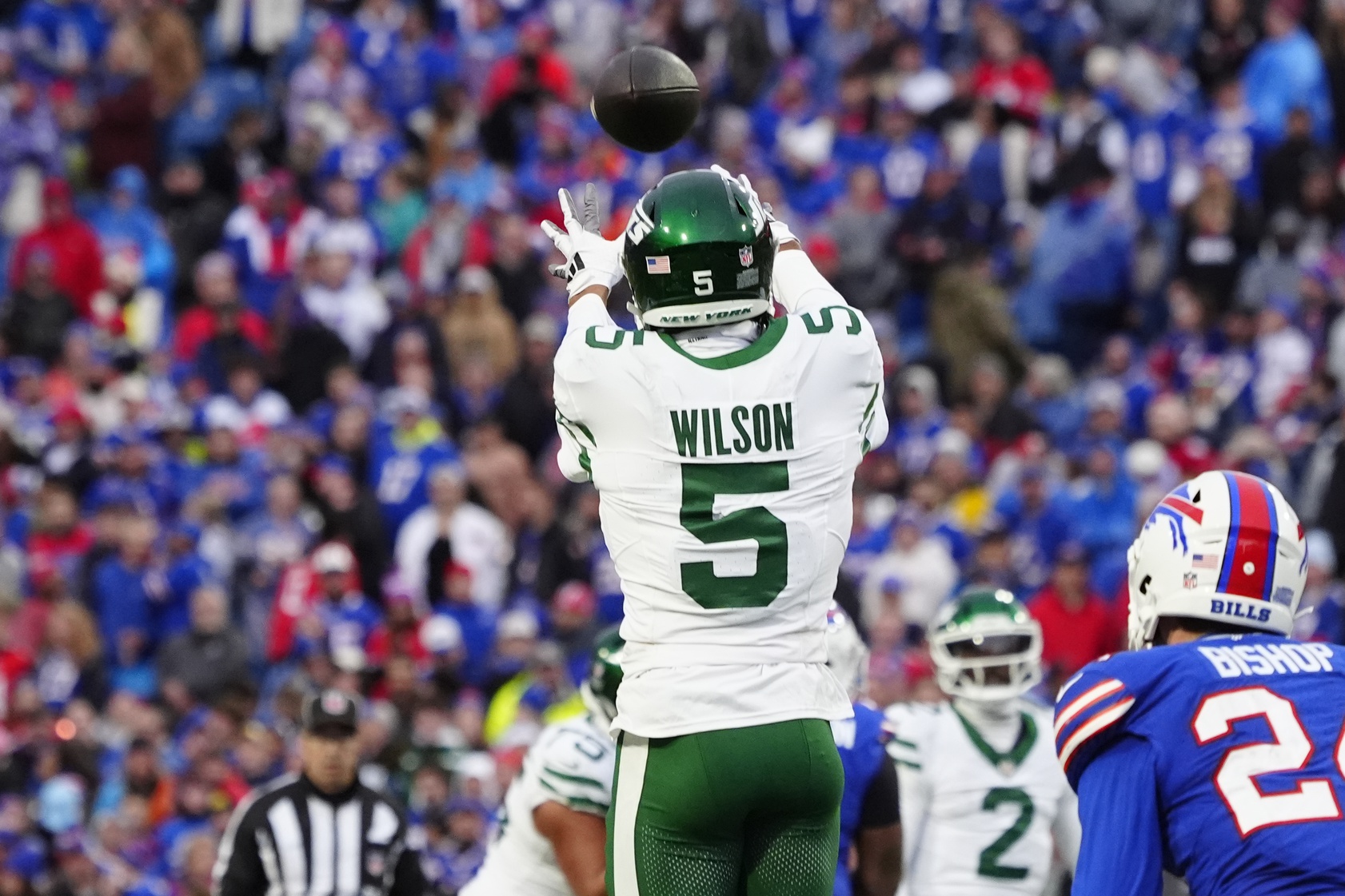 Garrett Wilson declares loyalty to Jets while rewriting franchise ...