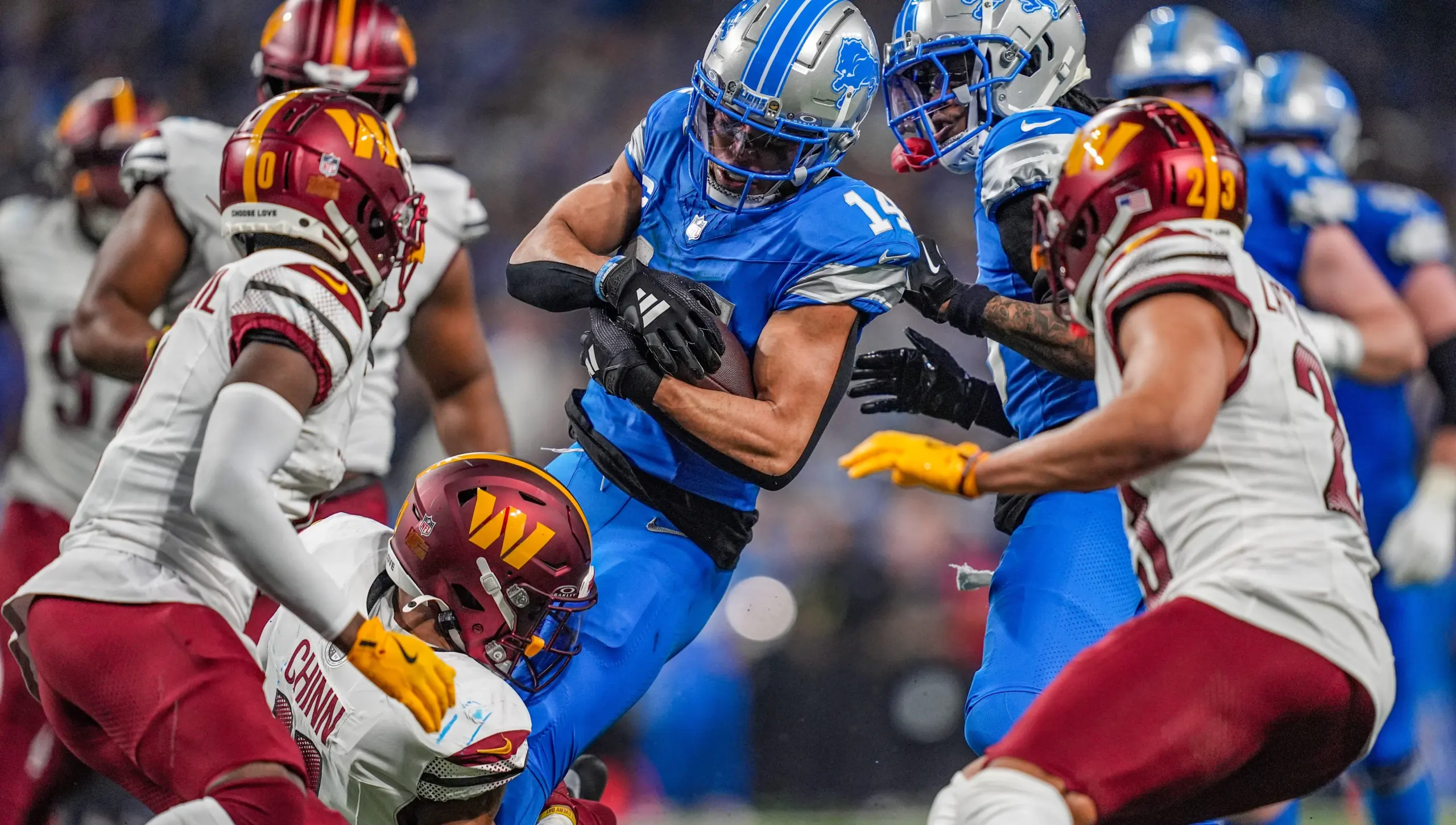 Xxx zil asked about the wardrobe and chose on the charcoal