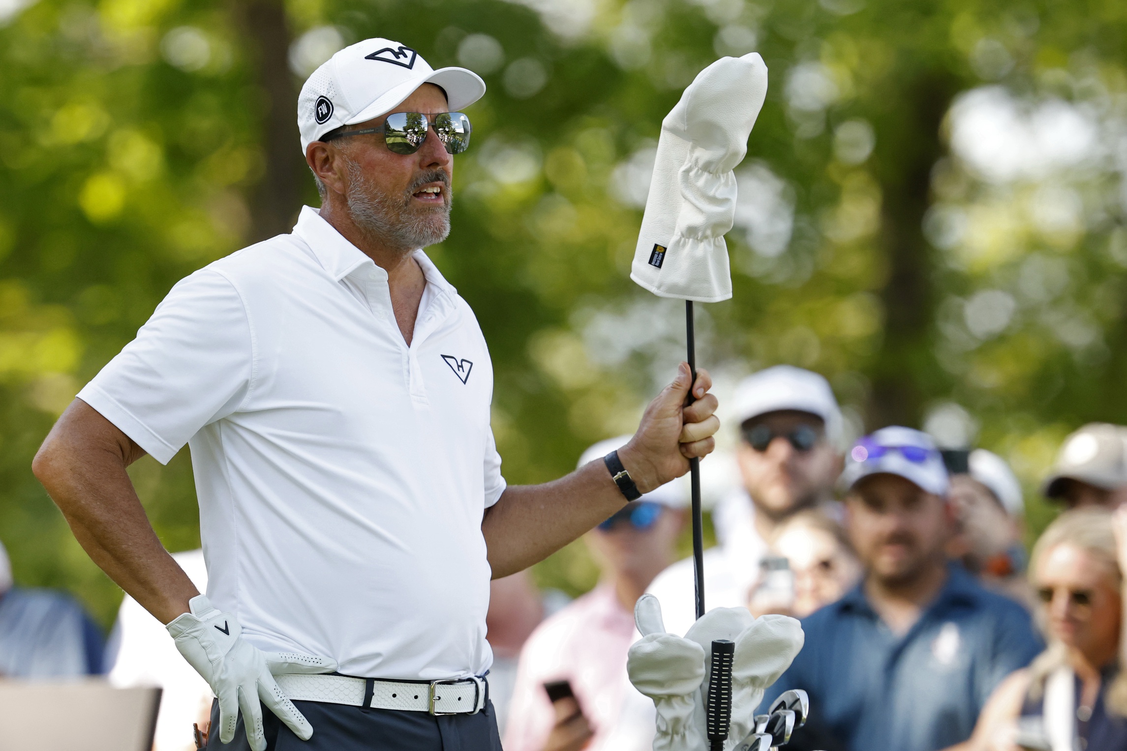 Phil Mickelson & Laura Capps: Twitter Dispute & Rant Explained - www ...