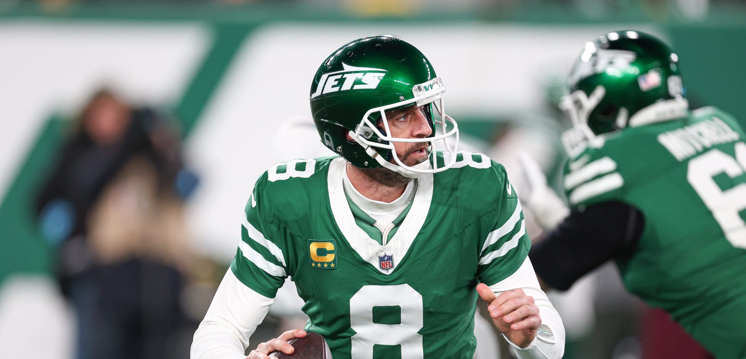 Aaron Rodgers ventures into Pittsburgh's black and gold chaos, seeking ...