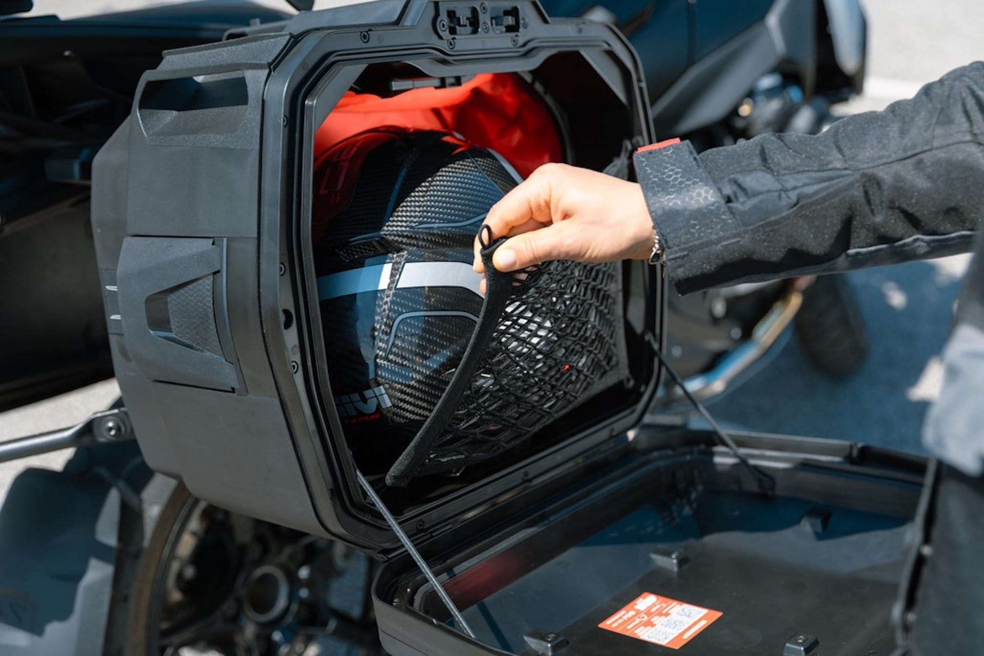 GIVI XSpace: Uma mala que «cresce» com cada viagem - Motociclismo