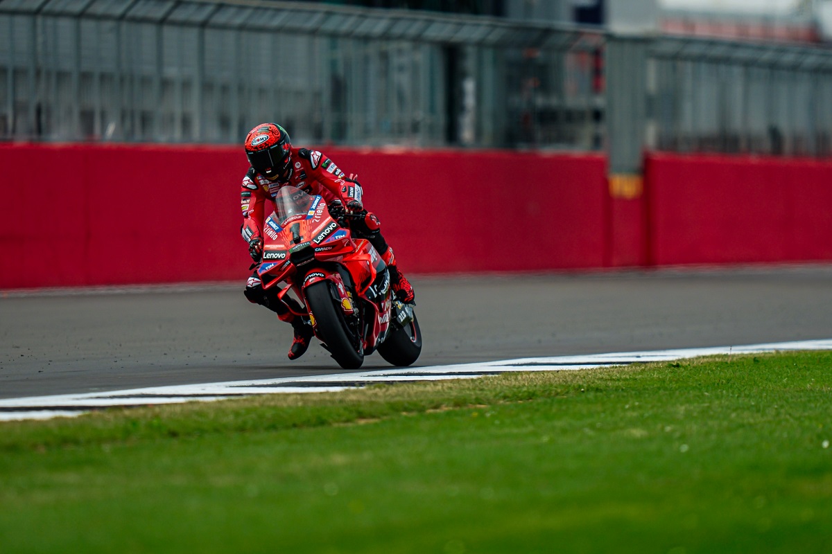 ‘A velocidade de alguns pilotos é incrível; adoro, mas o risco de queda ...