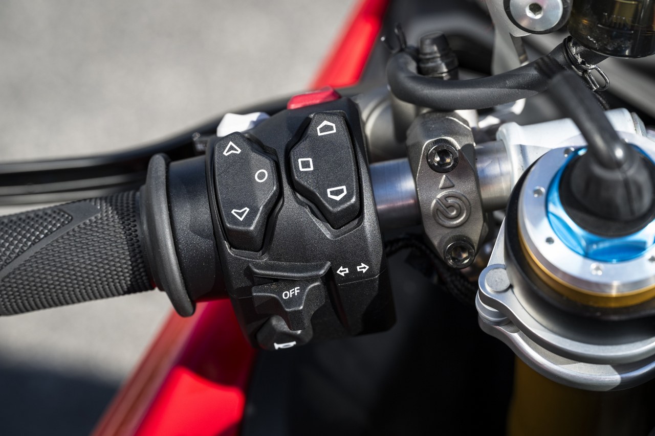 Galeria: No mínimo apaixonante - Eis a nova Ducati Panigale V4 que ...