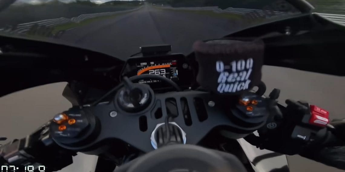 Yamaha R1 ficou a poucos segundos do recorde de Nürburgring ...