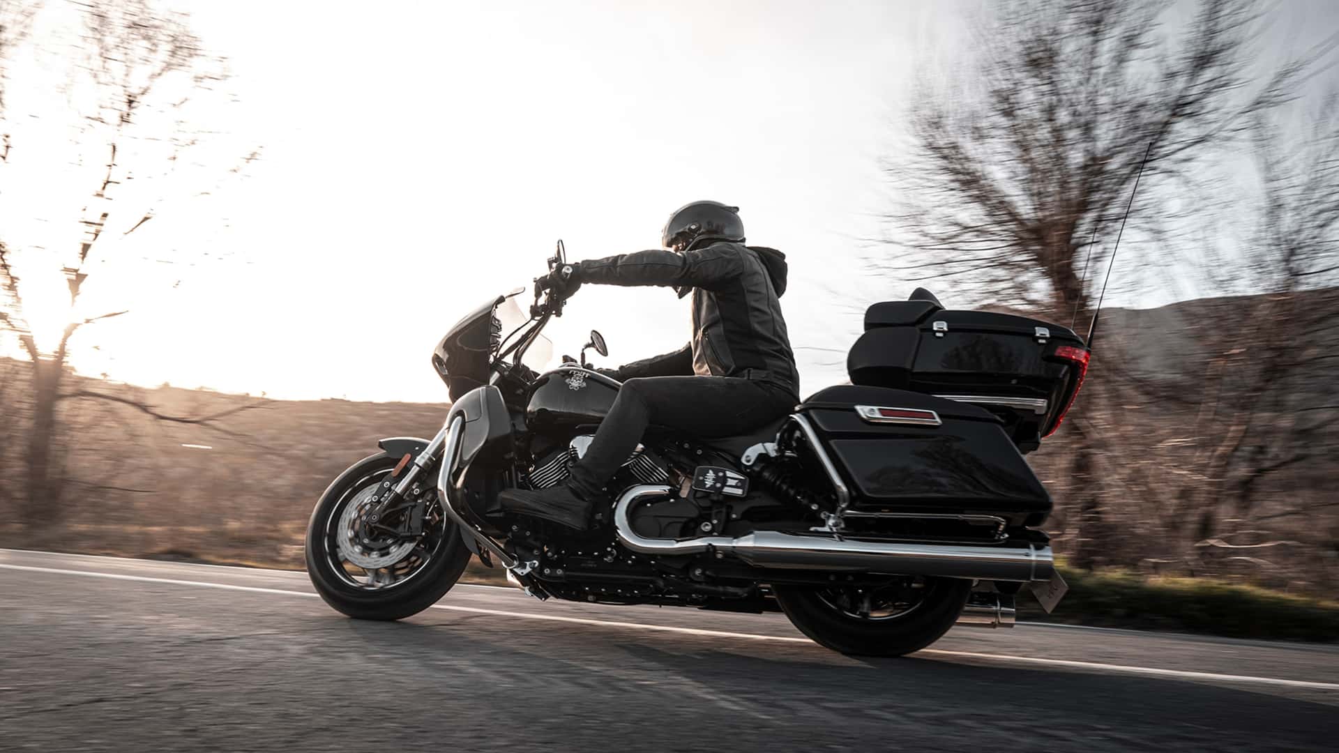 Mitt 808 Traveler - inspirada em modelos americanos? - Motociclismo